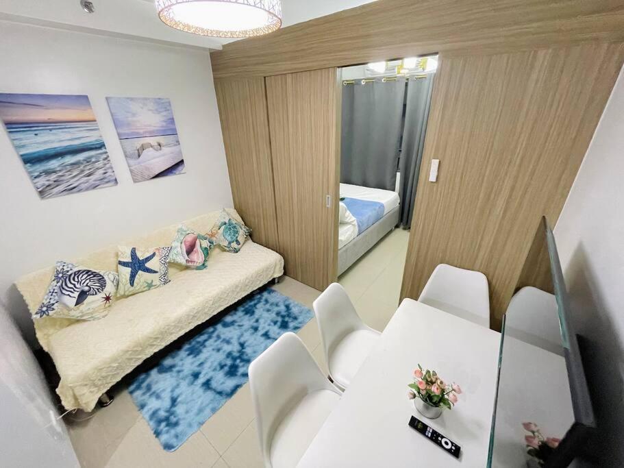 Ocean Room 677 Shore 2 Tower 3 MOA Complex, Pasay City, Manila (updated ...