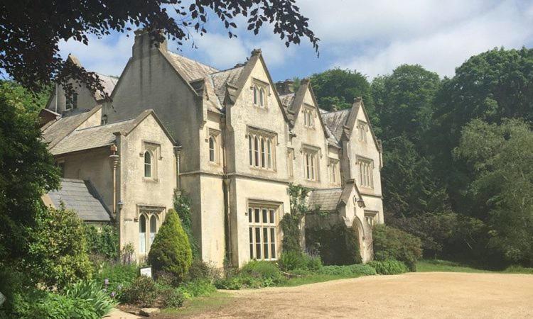 Hawkwood, Stroud (updated prices 2026)