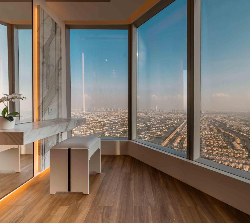 High Floor Apartment With Breathtaking City View, Dubai (updated prices ...