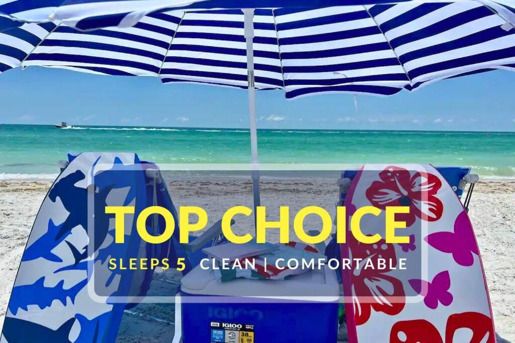 Oceanfront Paddle Boards, Cooler, on Sunset Beach, St Pete Beach ...