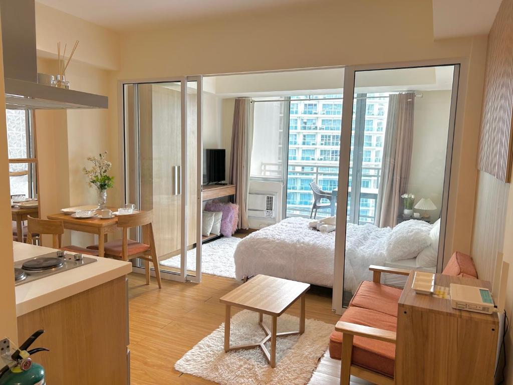 M&M Azure Staycation Parañaque, Manila (updated prices 2025)