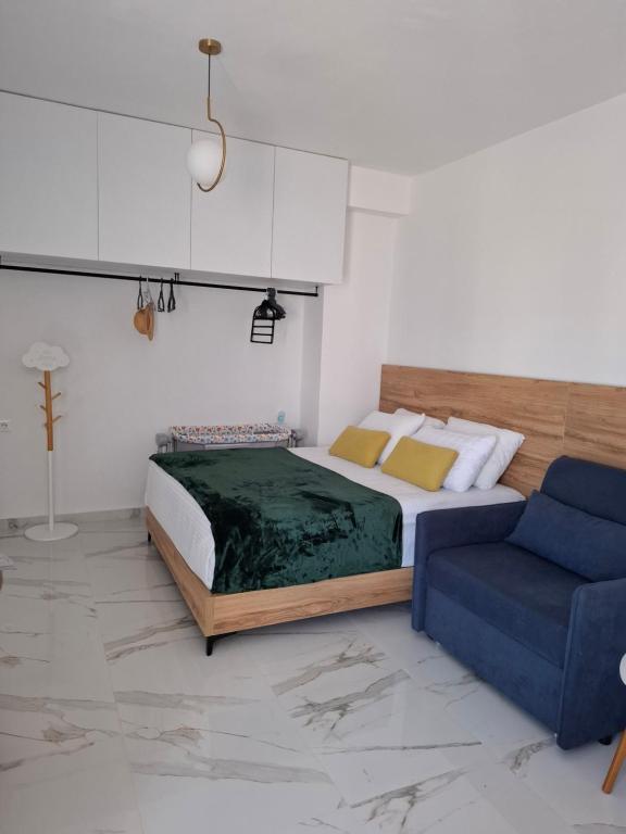 Flora's Apartment Golem, Golem (aktualisierte Preise für 2025)