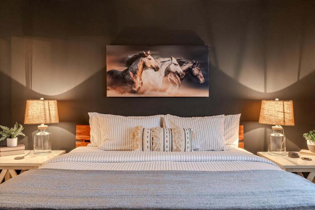 Patio, Fire Pit, Game Room, Steps To Park, 4 Tvs, Meridian ...