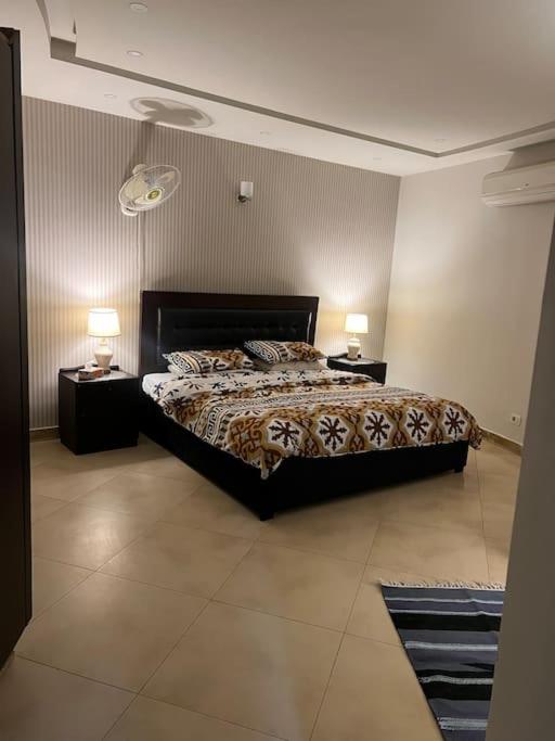 Bahria Luxury Heights - III PH4 -The Arena Cinema, Rawalpindi (prezzi ...