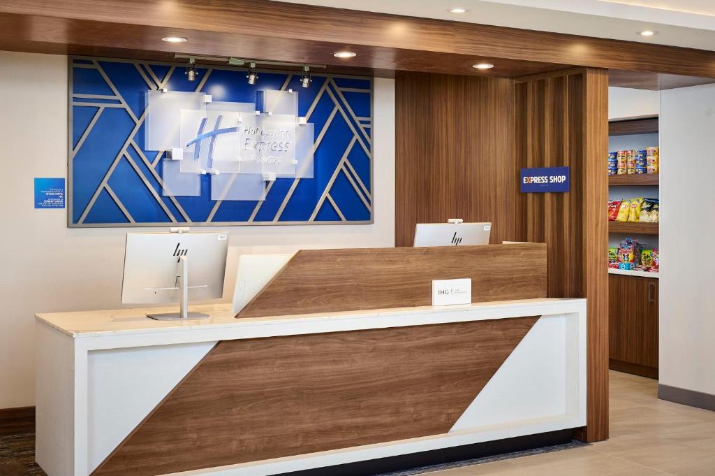 Holiday Inn Express & Suites Kitchener Southeast by IHG, Kitchener ...