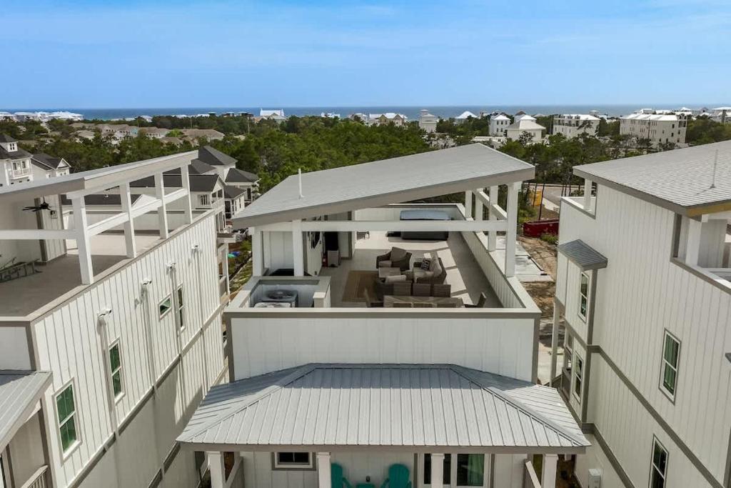 The Lookout in Exclusive Rosemary Beach with Rooftop Jacuzzi, Inlet ...