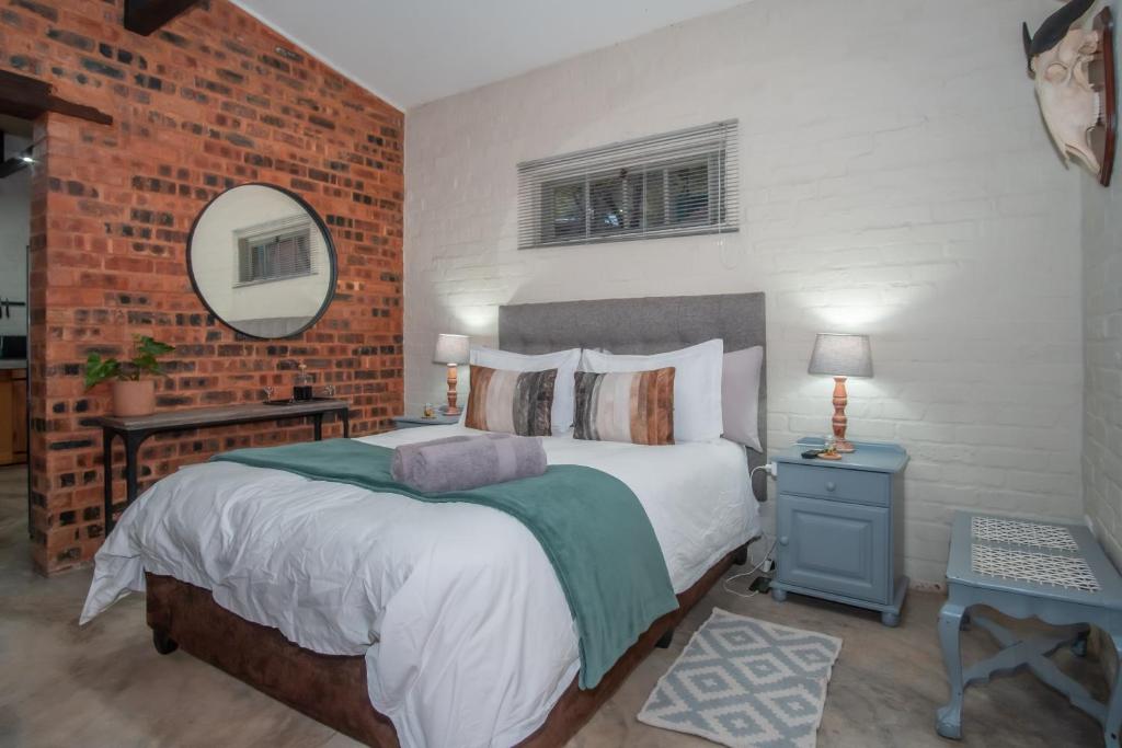 Bushbaby Cottage in Hartbeespoort, Pretoria (updated prices 2026)