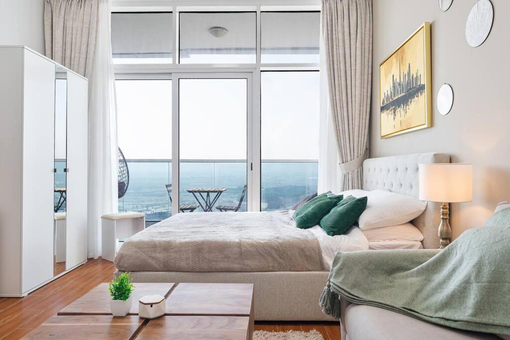 Hybrid Chic Living of Luxury, Comfort and Productivity, Dubai (nove ...