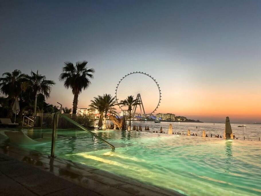 Aura Luxury - Sand Beach & Infinity Pool, Dubai (updated prices 2026)