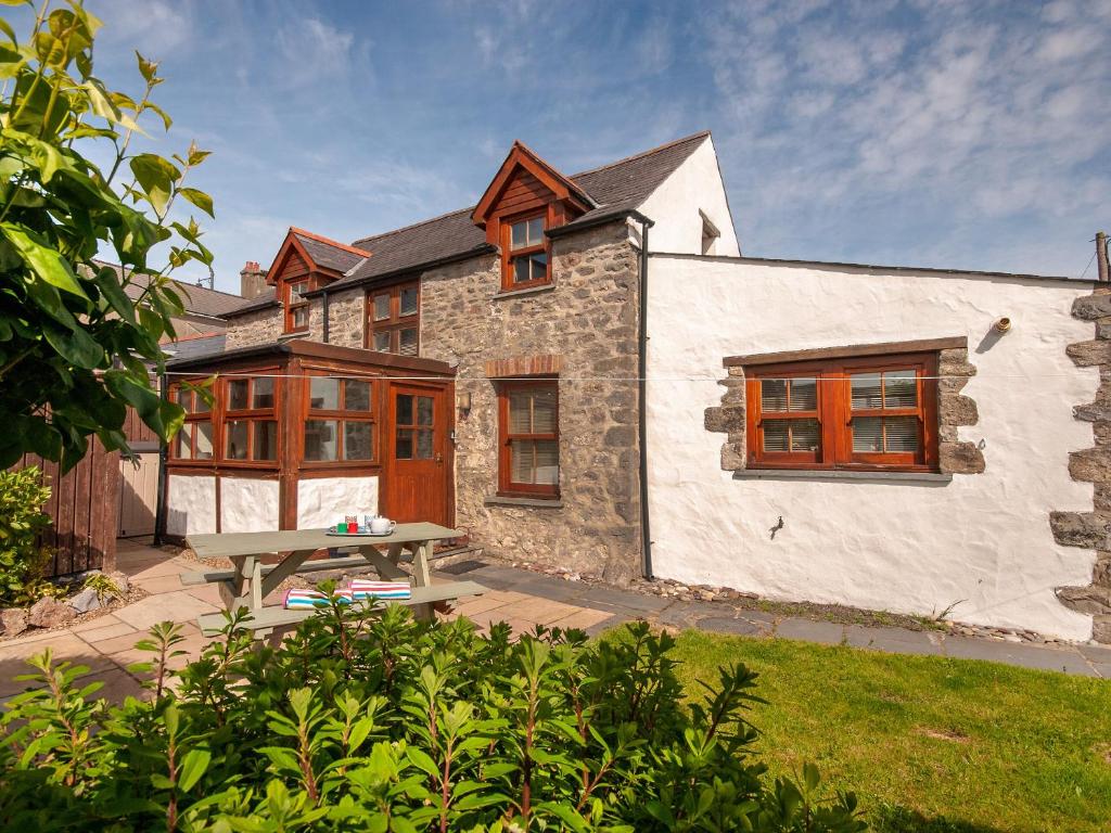 Goose Barn, Pembroke (updated prices 2025)