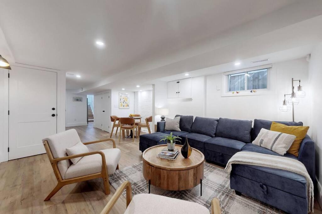 Fresh and Modern Guest Suite, Toronto (updated prices 2026)
