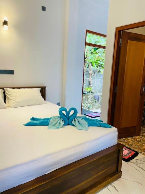 The Golden Place, Hikkaduwa (updated prices 2026)