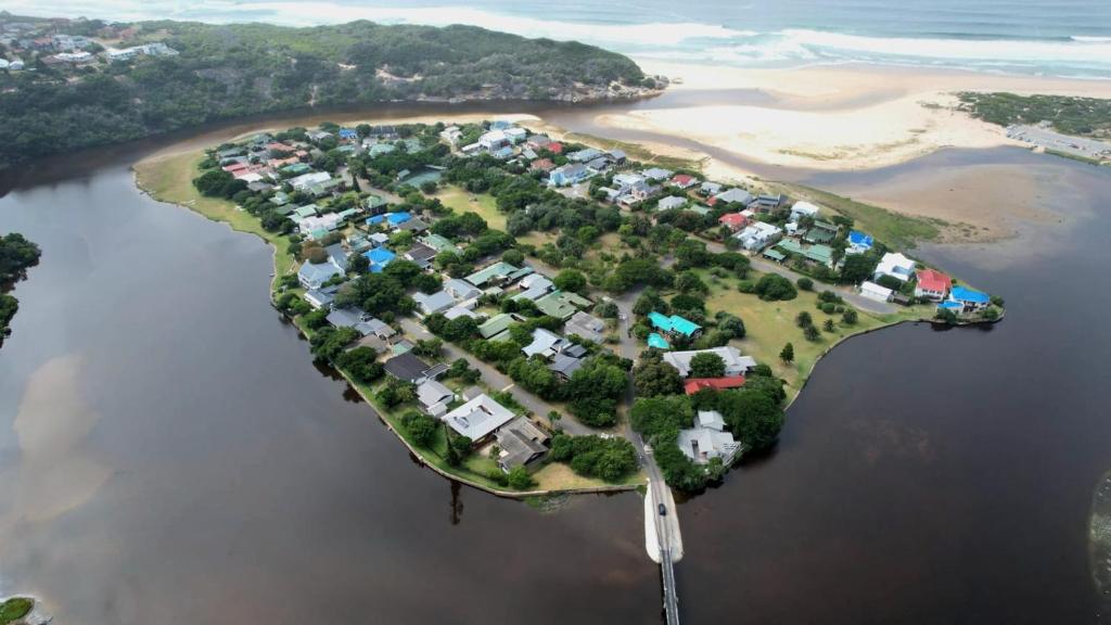 7 Acacia The Island, Groot Brak Rivier (updated prices 2025)
