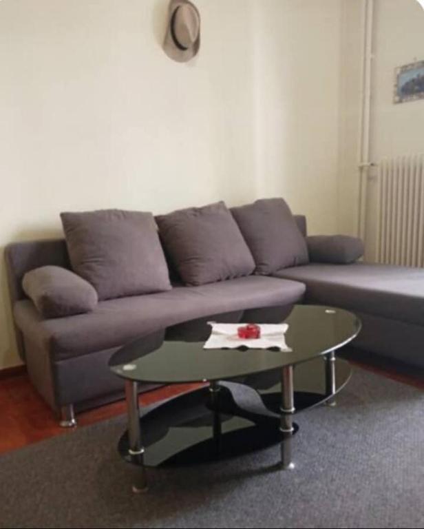 Simple apartment, Athens (updated prices 2026)