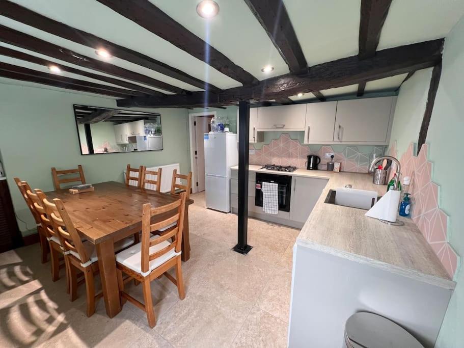 The Old Warwick House, Warwick (updated prices 2026)