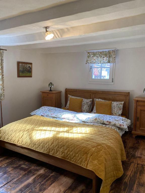 Rosige Zeiten, Ferien im Fachwerkhof, Mechernich (precios actualizados 2025)