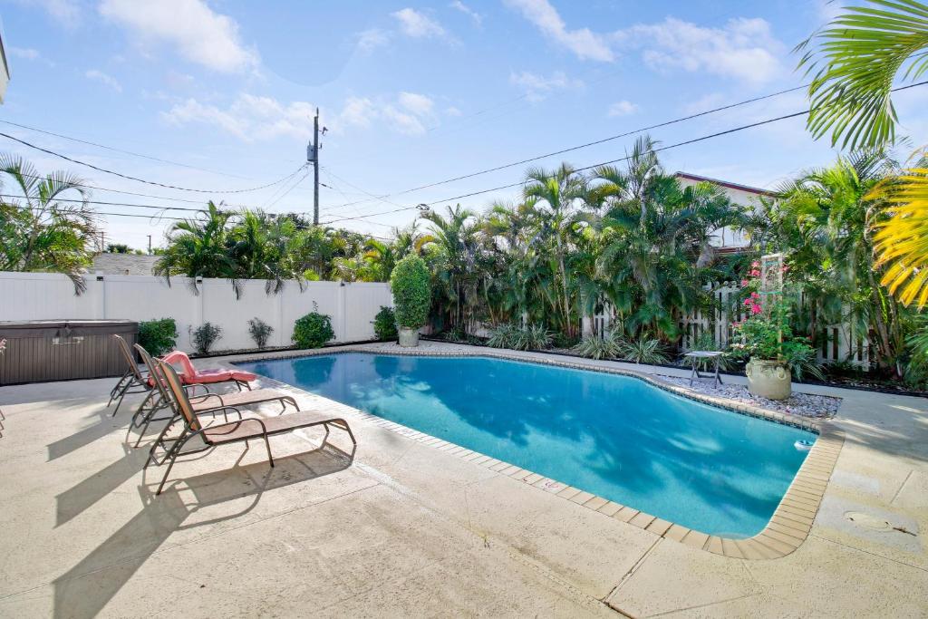 The Mayflower House, West Palm Beach (updated prices 2025)