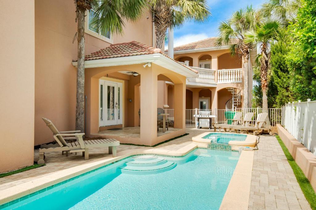 Large Pool - Hot Tub - Elevator - Gated Community, Destin (updated ...