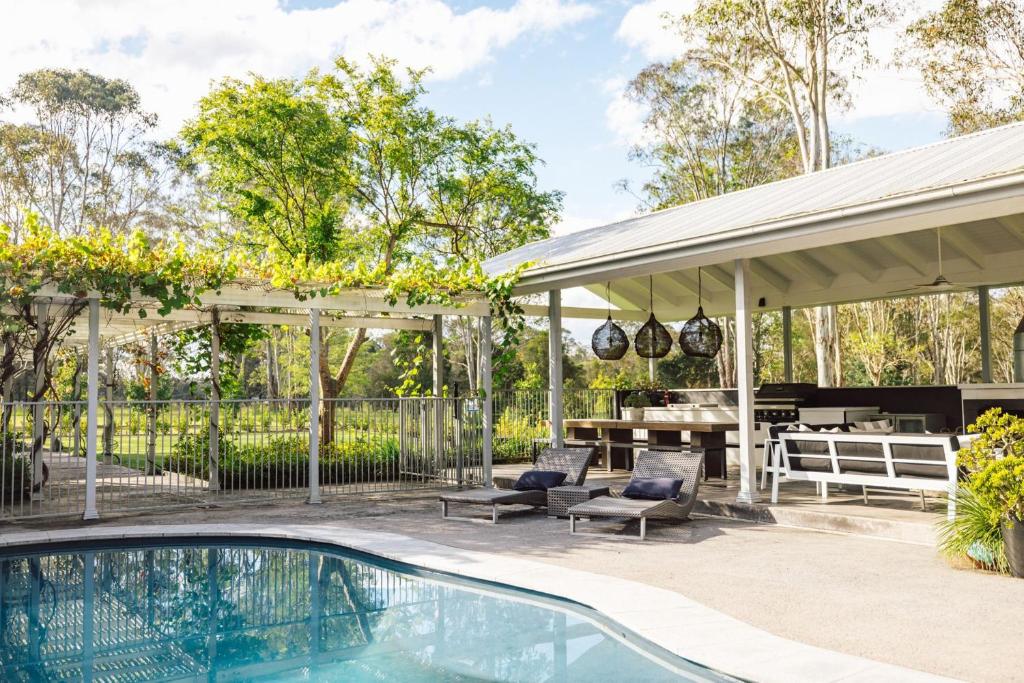 Whitevale Luxury Estate, Lovedale (updated prices 2026)