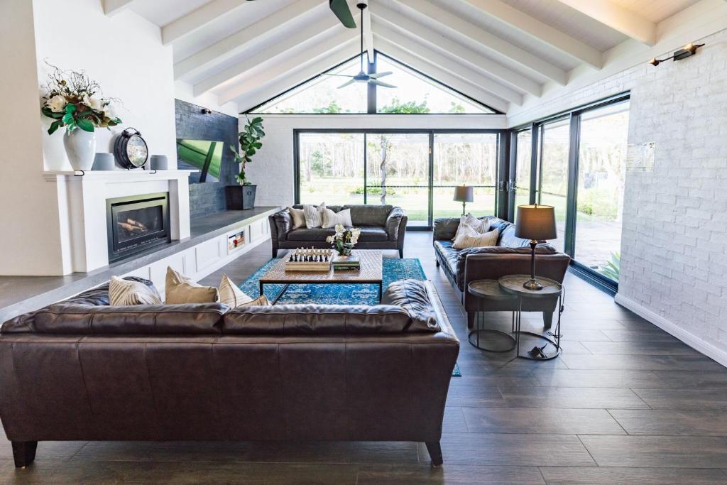 Whitevale Luxury Estate, Lovedale (updated prices 2026)