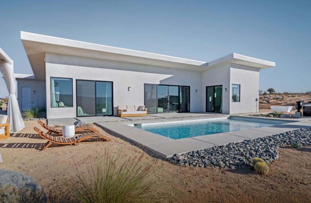The Om Temple in Joshua Tree, Yucca Valley (updated prices 2025)