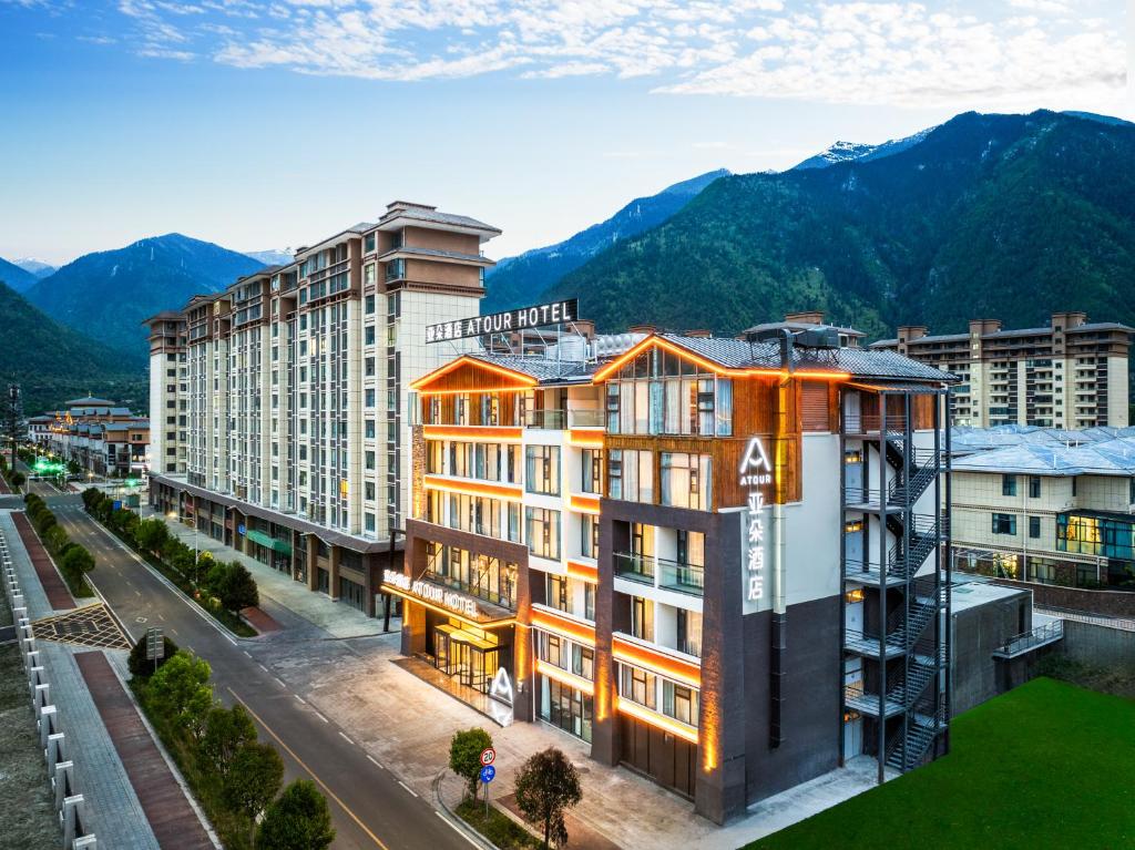 Atour Hotel Linzhi Bayi Nanyue Avenue, Dagzê की (2026 के लिए अपडेट हुई ...