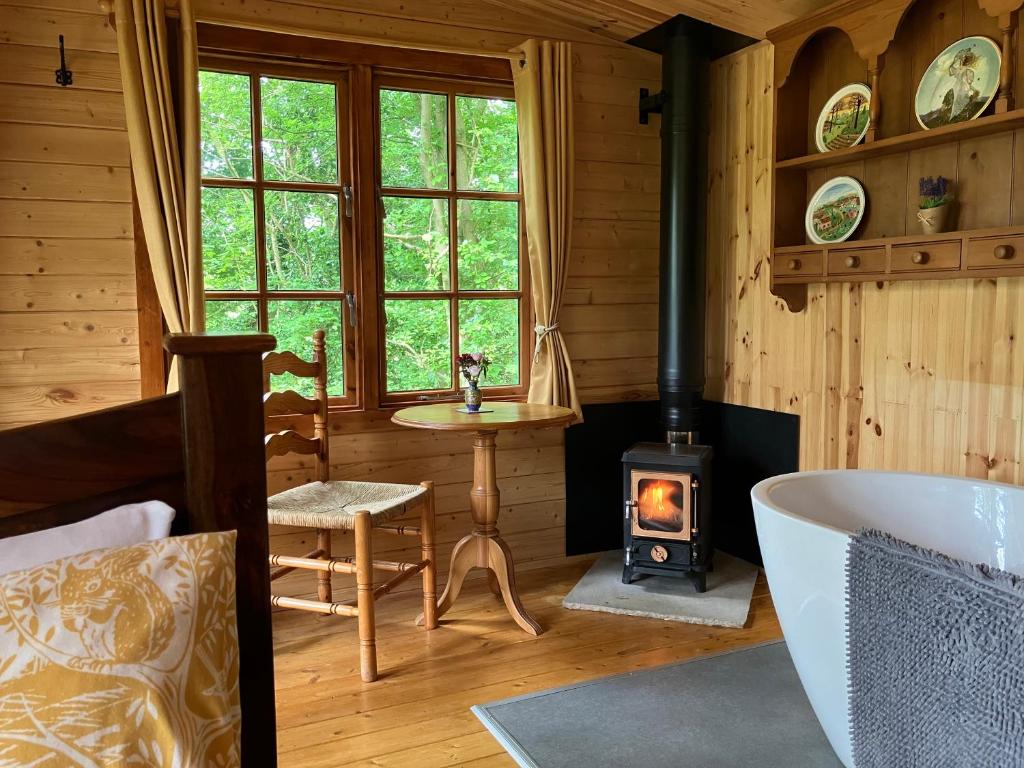 Whitby Log Cabin, Whitby (updated prices 2026)