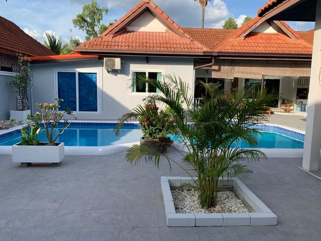 Nirvana Pool Villa 2 a, Nong Prue (updated prices 2025)