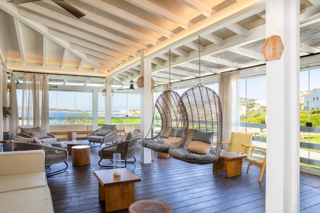 Mangia's Santa Teresa Sardinia, Curio Collection by Hilton, Santa ...