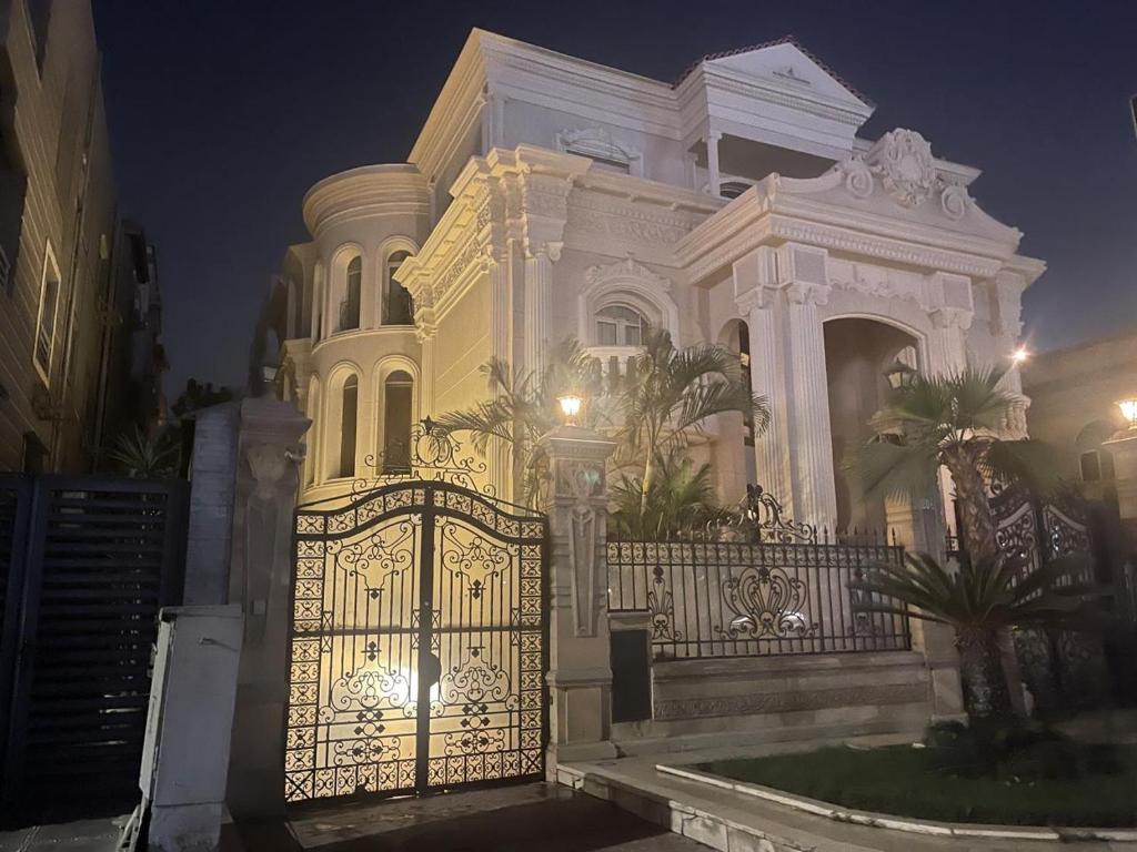 Royal, Cairo (updated prices 2026)