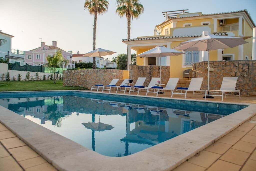 Vilamoura Beach Villa with Private Pool, Quarteira (updated prices 2026)