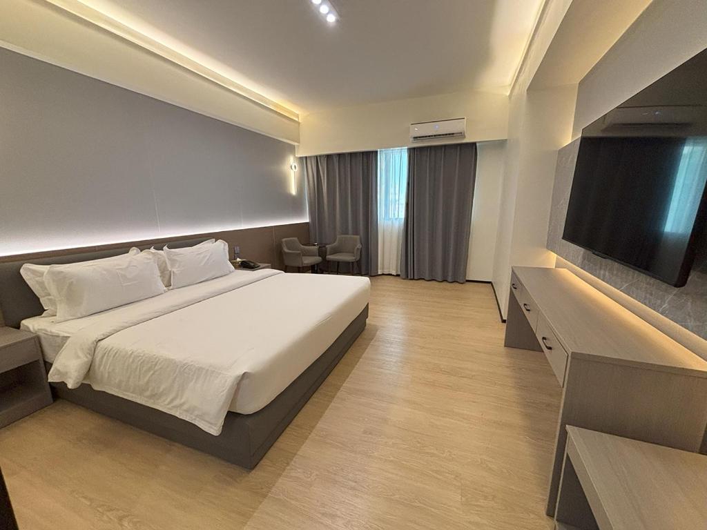 Lido De Paris Hotel, Manila (updated prices 2026)