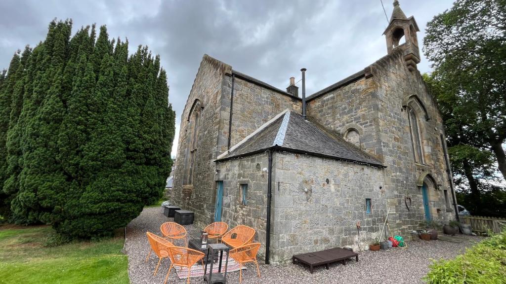 KIRK - Gorgeous church in the heart of Fife converted into a warm home ...