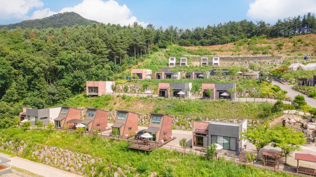 Hongcheon toliaigeullaemping, Hongcheon (updated prices 2025)