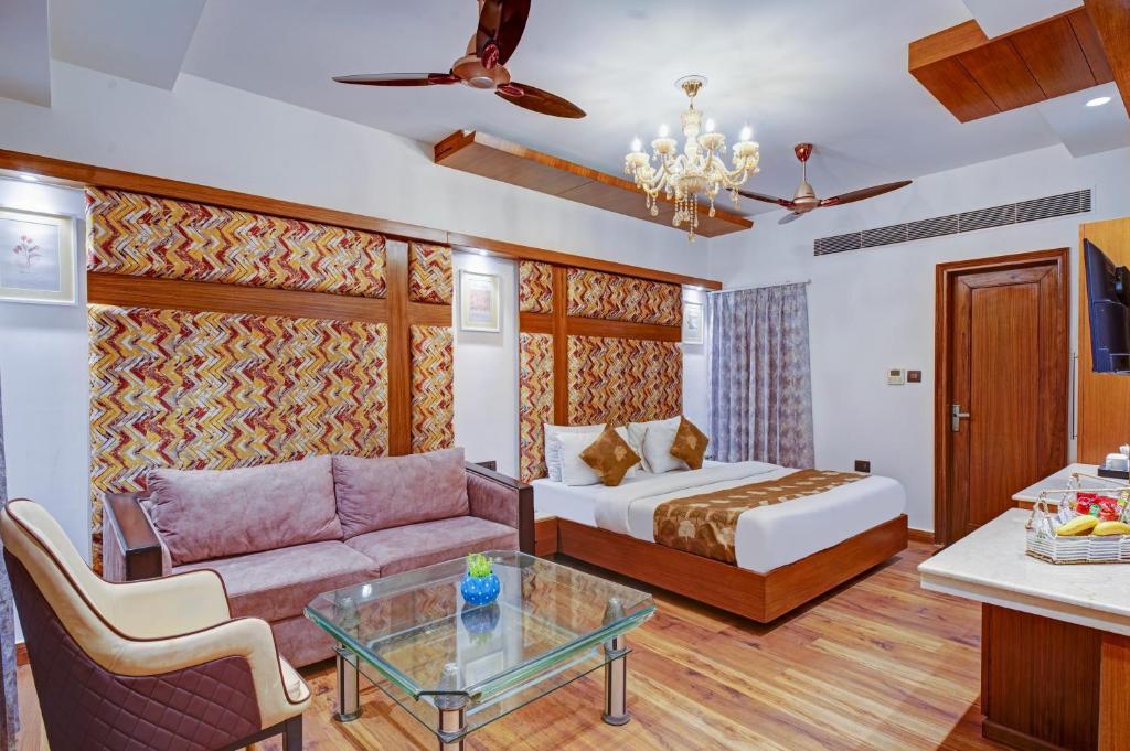 Hotel The Pearl, City Center - Traveler's Choice Award Winner for 2025 ...