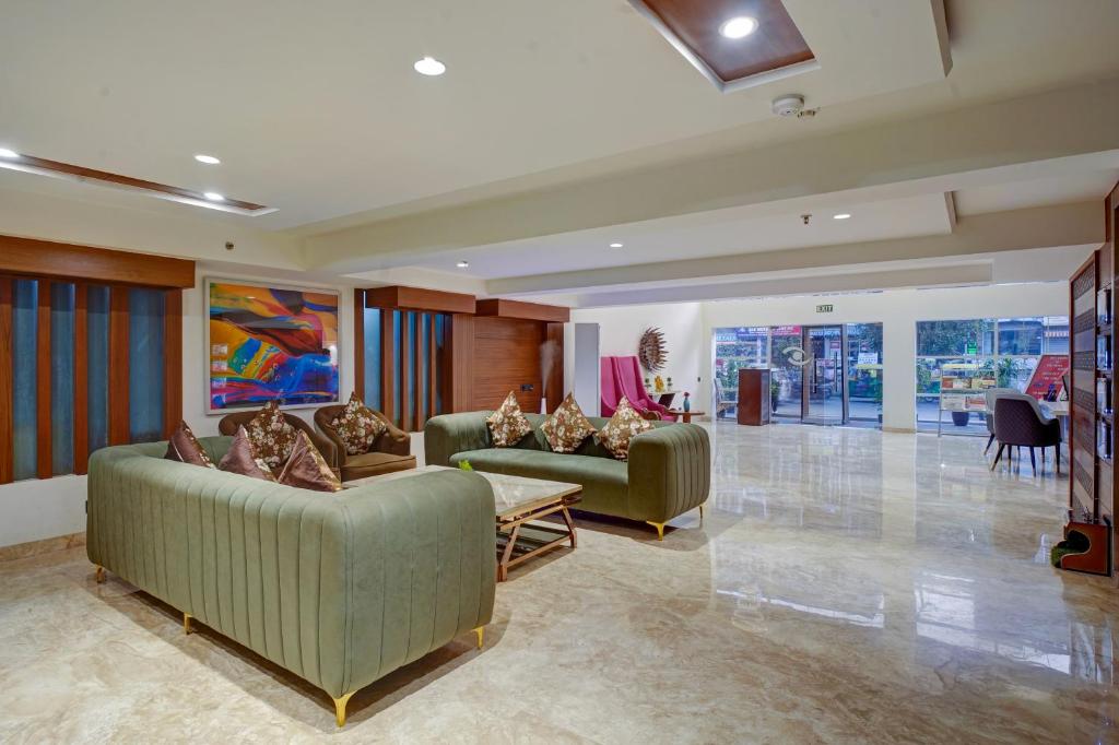 Hotel The Pearl, City Center - Traveler's Choice Award Winner for 2025 ...