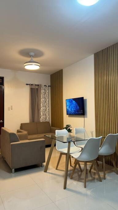 Urban Escape By ColLab at Sta Monica Estate-Tisa, Cebu City (updated ...
