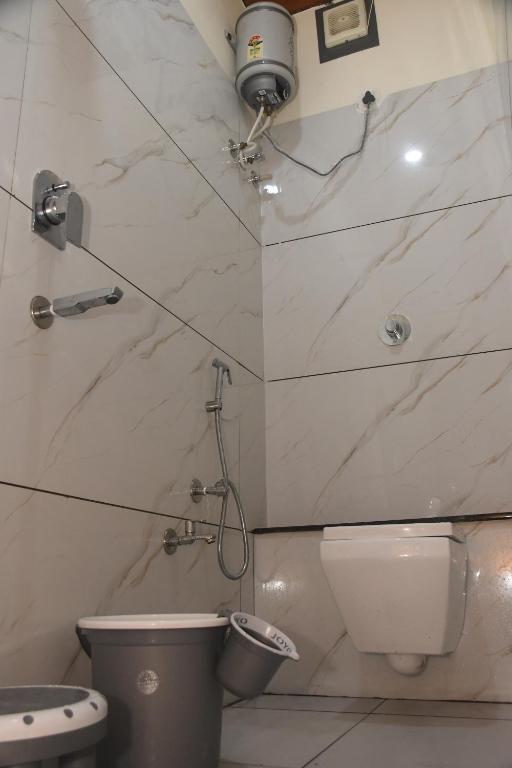 om ratn, Ujjain (updated prices 2025)