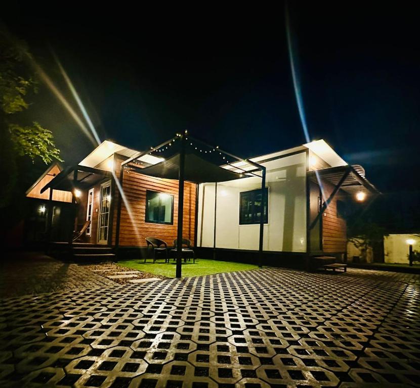 WHOOSH HOMES, Cochin (updated prices 2025)