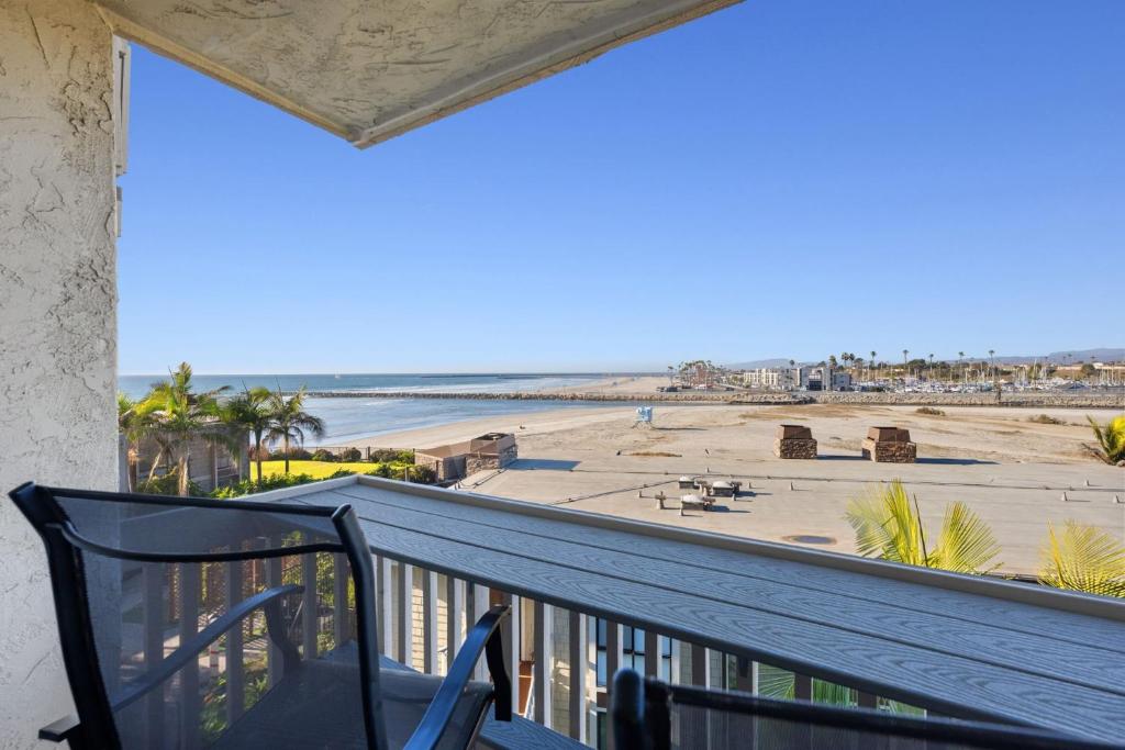 E209 - Tower 10 Seaside, Oceanside (updated prices 2025)