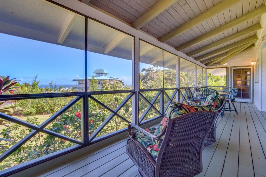 Honomu Home with Screened Lanai and Ocean Views!, Pepeekeo (updated ...