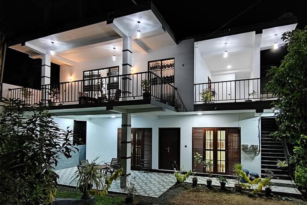 Villa 51 Ground Floor & First Floor with Cozy Guests House, Hikkaduwa ...
