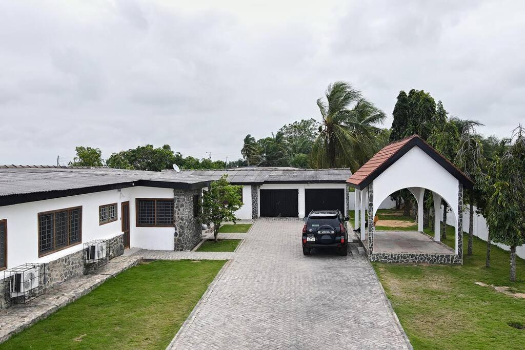 The Ardens, Your Modern Serene Getaway in Big Ada, Yakakope (updated ...