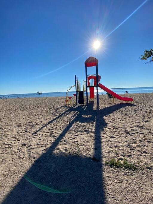 ARCA Cozy Cabin-Innisfil Beach, Innisfil (updated prices 2025)