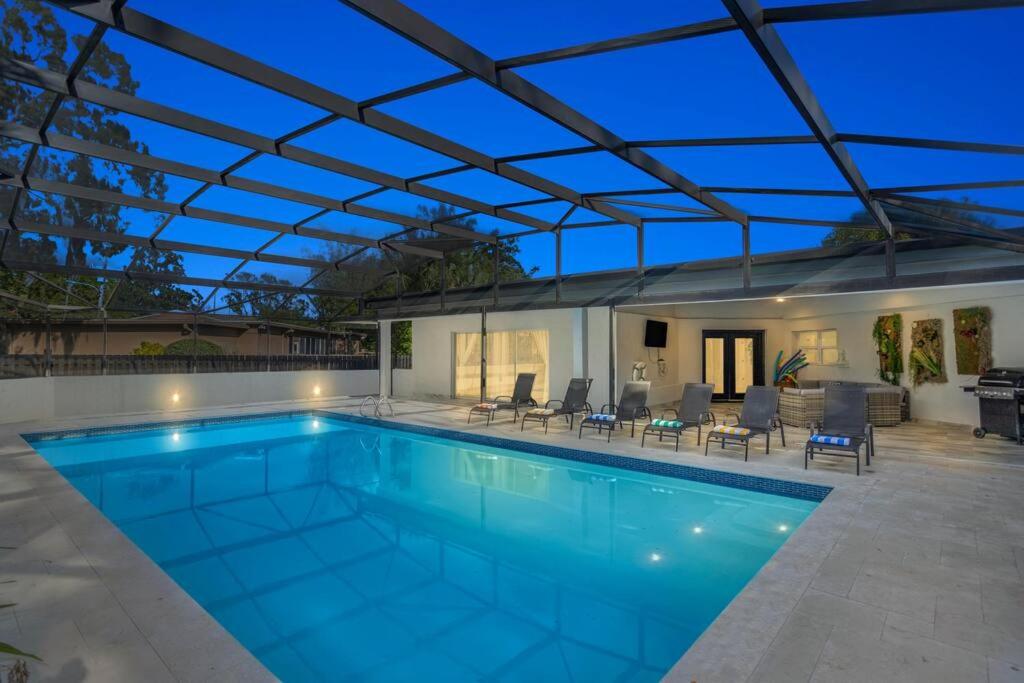 Luxury Ranch Master King Bed with heated Salted Pool, Orlando (updated ...