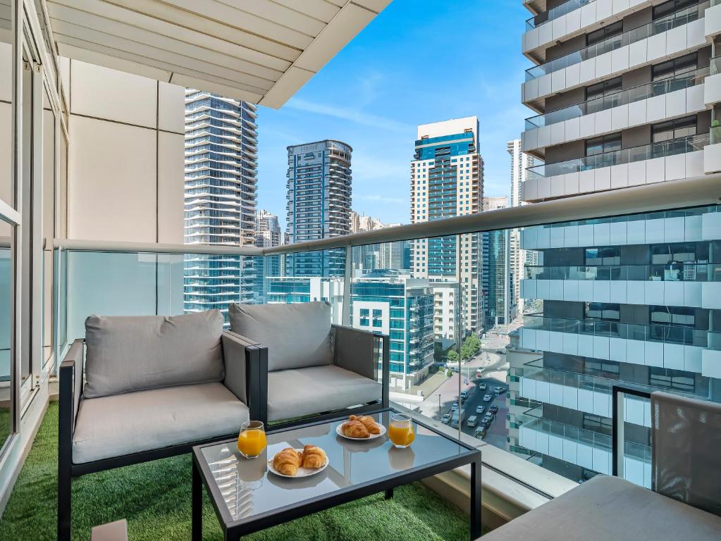 Spacious Home Near Metro & Beach in Dubai Marina, Dubái (precios actualizados 2024)