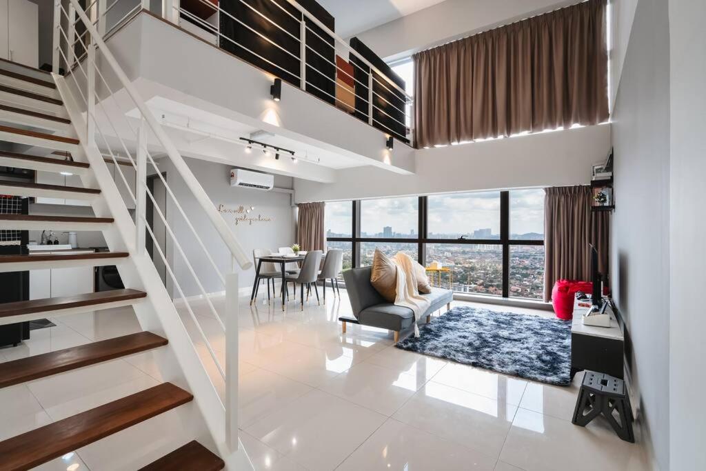 Pinnacle PJ PoolTable Netflix BoardGames 6pax, Petaling Jaya (updated ...