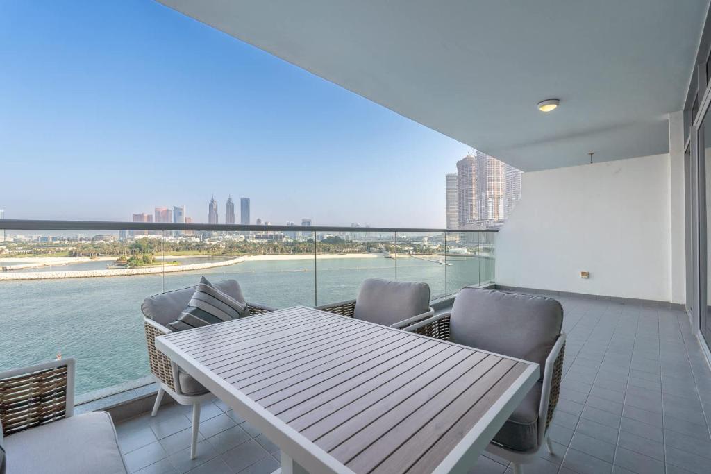 Elegant Apartment in Azure Residences, Palm Jumeirah, Dubai (updated ...