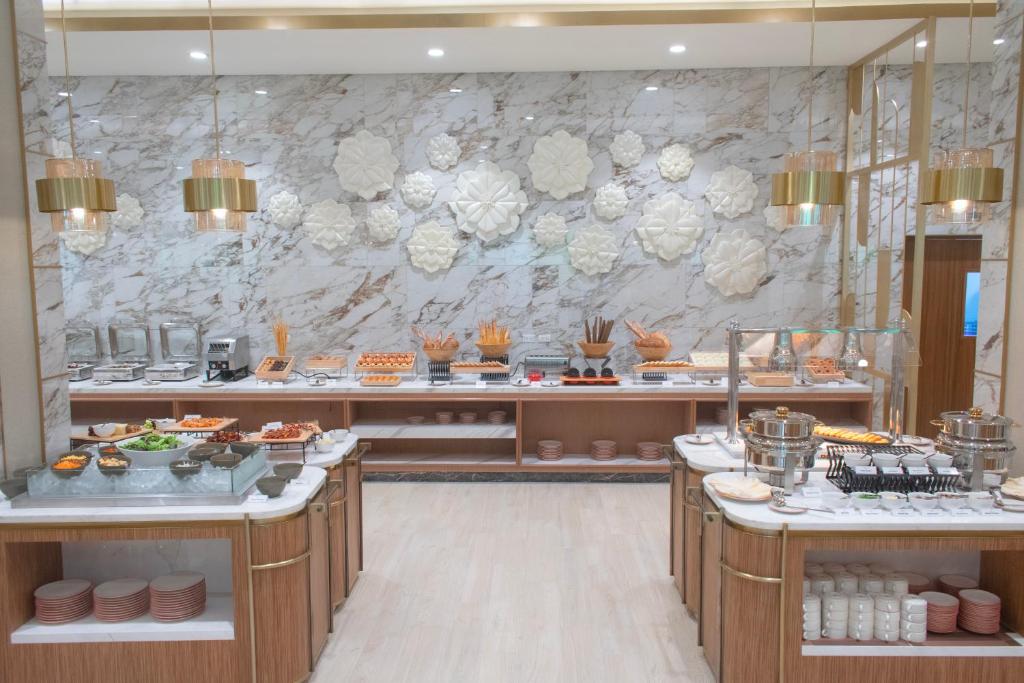 Grand Westside Manila Bay, Manila (updated prices 2025)