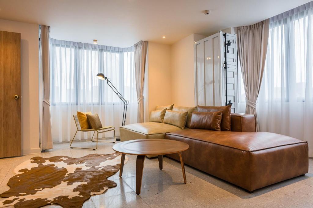 PETRA Designer Apartment Sukhumvit, Nana BTS, Bangkok (updated prices 2025)